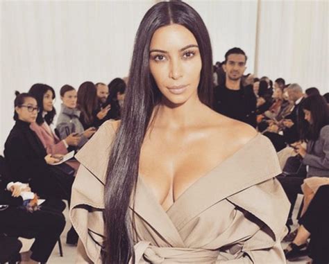 Kim Kardashian Held At Gunpoint In Paris Hotel Room