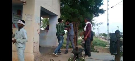 The Dam Of Patience Broke When The Railway Gate Was Not Opened The Ga