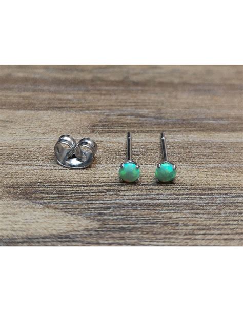 Boucle D Oreille Papillon Opale 3 Mm La Reine De Pique