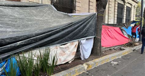 Muere Mujer En Campamento De Manifestantes Frente A Segob En Cdmx