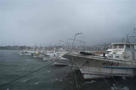 In Pics Japans Super Typhoon Nanmadol Kills One 2 Million To Evacuate