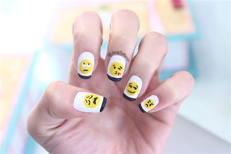 Unhas Decoradas De Emoji 2 — Sempre Glamour