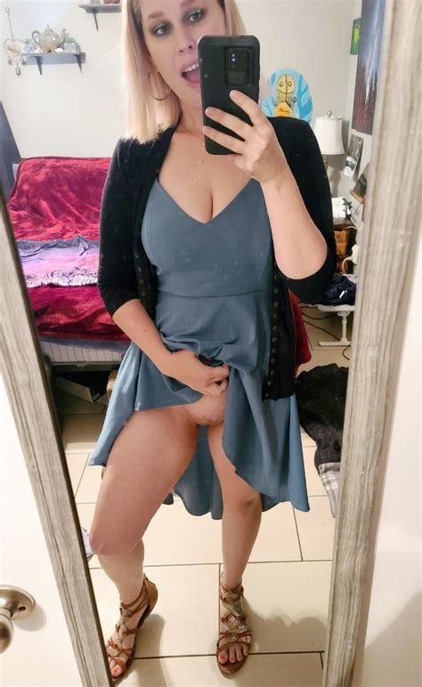 Amateur Milf Flashing Her Bald Pussy In The Mirror Real Amateur Milf