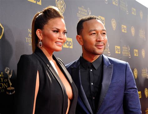 Chrissy Teigen Bare Ass