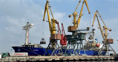 Українські порти з початку року перевалили 80 млн т вантажів