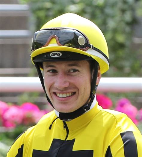 賀銘年獲發牌照路，勞景暘和杜美爾牌照被撤消。 新報馬經 Hkdn Racing