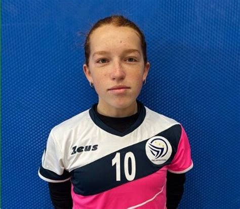 Martina Ballini Dallelba Volley Alla Serie D Con La Maglia Di Bologna Il Tirreno