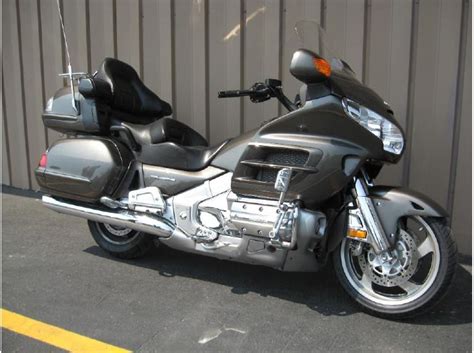 Buy 2010 Honda Gold Wing Audio Comfort Gl18hpm On 2040 Motos