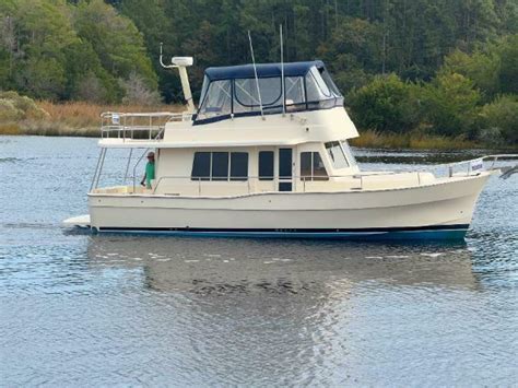 Mcbeth 2004 Mainship 400 Trawler For Sale In New Bern North Carolina By Brewer Yacht Sales
