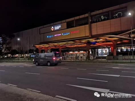 新加坡出门 300米就有一个公共交通站 新加坡新闻