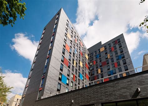 Alexander Gorlin Builds Colourful Housing For Single Bronx Adults