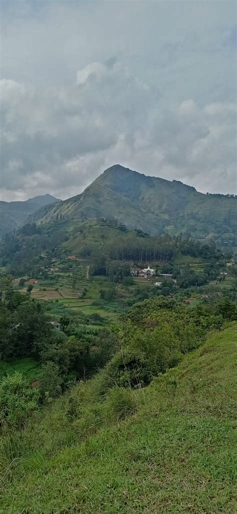 නක්කා නක්කාවත්ත ජාතික පාසැල Nakkawatta Central College