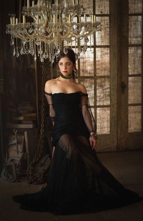 Annabelle Attanasio Annabelle Attanasio Hits The Bulls Eye With These