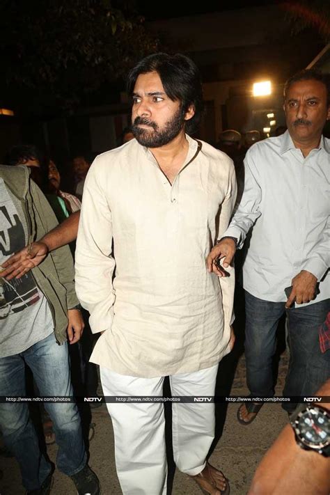 Chiranjeevi Nagarjuna Bid Farewell To Daggubati Ramanaidu