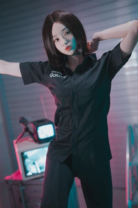 Se Hace Viral Un Sexy Cosplay De La Waifu De Samsung Sam 1