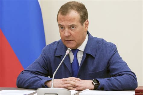 Медведев назвал главную особенность миграционной политики России