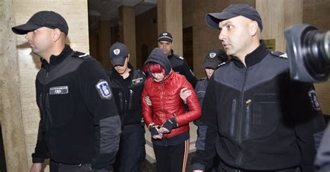 Ивет убила баба си Виолета Донева Искам в Сливенския затвор там е интерсно СайтЪТ