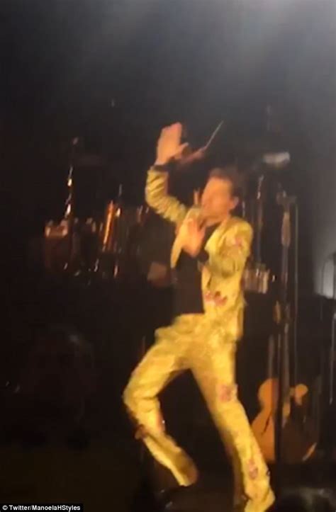 Harry Styles Discusses That Embarrassing Stage Stumble Daily Mail Online