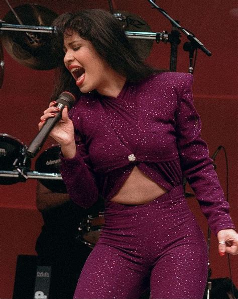 💜💜💜💜 Selena Quintanilla Outfits Selena Quintanilla Fashion Selena