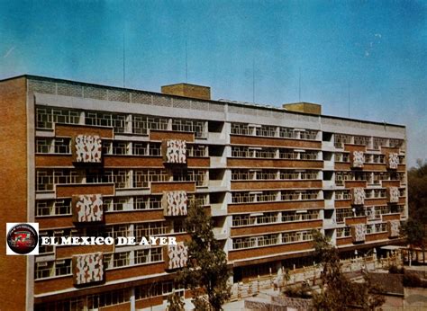 Monumento A Cuhitlahuac Y Edificios Emblemáticos En Ciudad De México