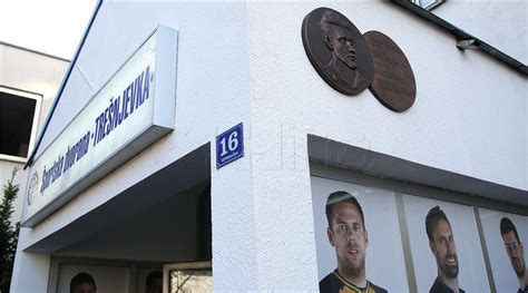 Foto Zlatni Olimpijac Iz Atlante U Zagrebu Otkrivena Spomen Plo A Legendi Hrvatskog I