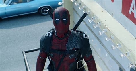 Who Plays Juggernaut In Deadpool 2 Ryan Reynolds Writers Reveal Voice