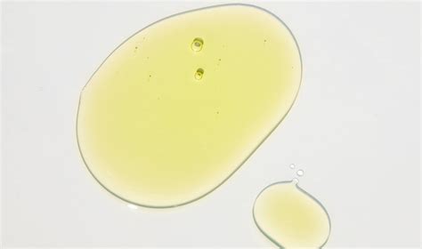 Signs Your Vitamin C Serum Has Gone Bad Skincare Com Powered By L Or Al