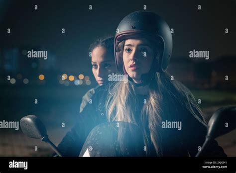 Carmen Sanchez And Naila Alana Porras Espinoza La Hija Del Jeque In Sky High Original