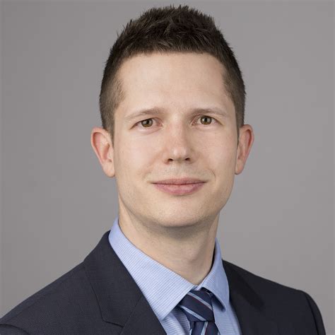 Dr Stephan Heitz Senior Staff Engineer Package Innovation Infineon