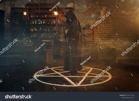 12 061 Circle Witches Royalty Free Photos And Stock Images Shutterstock