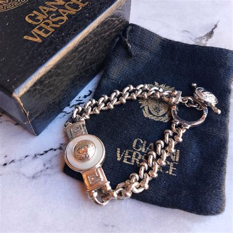 【やや傷や汚れあり】ジャンニ ヴェルサーチ Gianni Versace ブレスレット メデューサの落札情報詳細 Yahooオークション