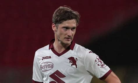 Spunta una clausola per Miranchuk l Atalanta può rinnovare fino al