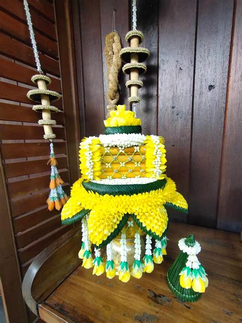 เรือนชมมณี พานธูปเทียนแพดอกไม้สด ละเอียดลอองดงาม 💛💛💛💛