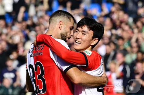황인범 75분 페예노르트 프라하 4 2 제압ucl 18위 도약종합