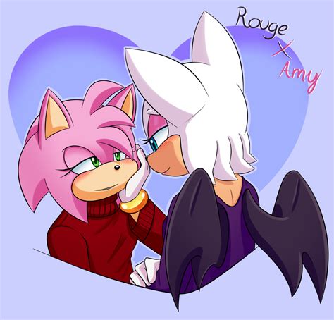 Rouge And Amy Kiss