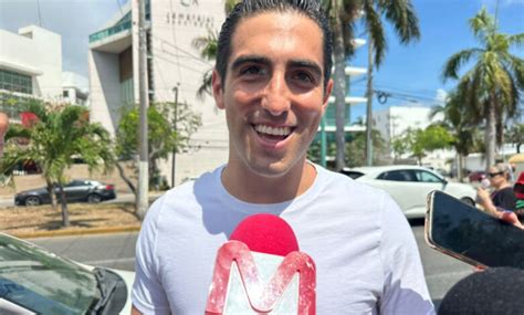 Llega A Votar Eugenio Segura En El Km 0 De La Zona Hotelera El