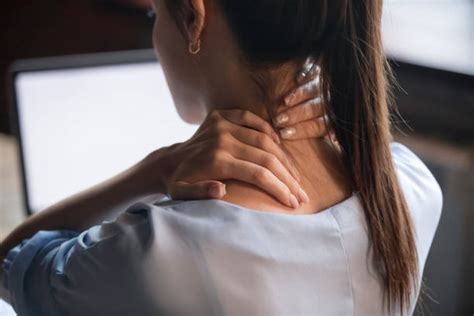 Dolor Cervical Conoce Sobre Sus Causas Síntomas Y Cómo Tratarlo