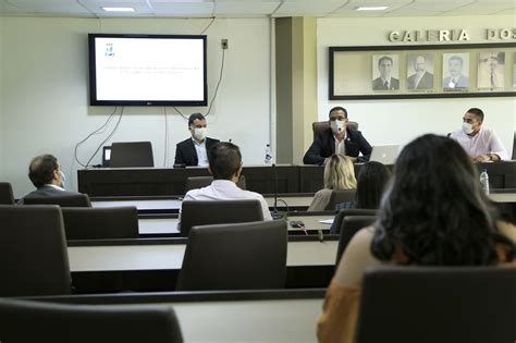 Portal UFS UFS estabelece critérios para que alunos permaneçam nos estágios na área de saúde