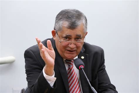 Líder Do Governo Na Câmara Justifica Ausência De Lula Em Reunião Com
