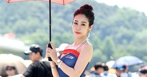 [포토] 레이싱모델 강하빈 곧게 뻗은 완벽한 각선미~