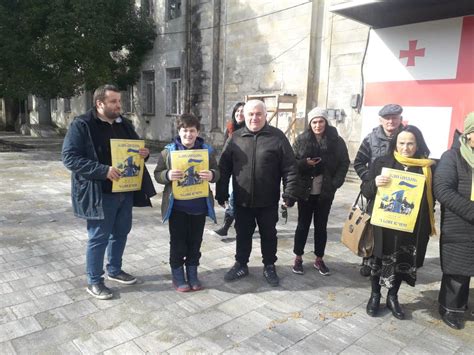 მე ვაპროტესტებ რუსეთის ინტერვენციას უკრაინაში და რუსული გავლენების ზრდას ჩვენს ქვეყანაში ოთარ