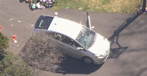 15 Year Old Girl Struck By Car In Middleton Driveway Has Died Cbs Boston