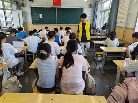 人工智能与大数据学院青年志愿者协会赴宫尹小学开展“三点半公益课堂”志愿服务活动第三十六期 学生活动 人工智能与大数据学院 河北工程技术学院