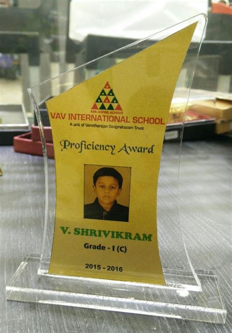 Printed Acrylic Trophy Packaging Type Box Rs 250 Piece S M