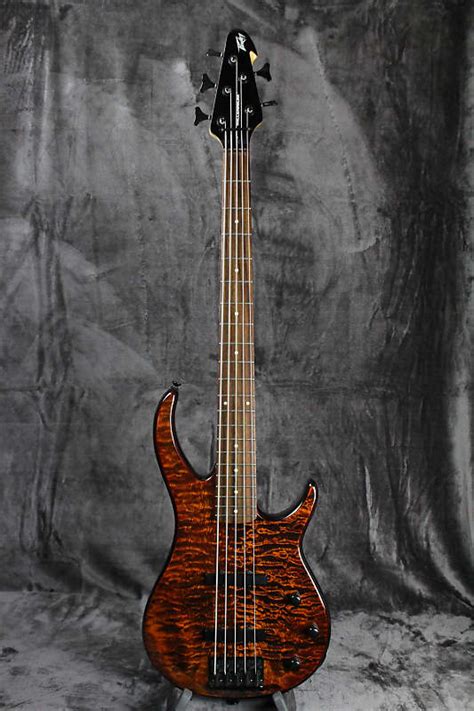 Peavey Millennium 5 String Reverb