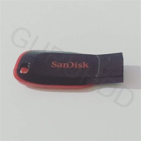 GURUHDD Flashdisk SanDisk 32 GB Dengan USB Connector Yang Patah