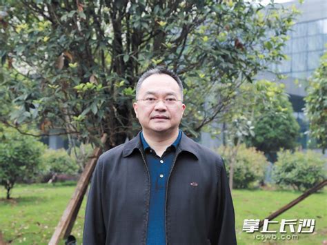 景嘉微董事长喻丽丽喻丽丽景嘉微喻丽丽简介大山谷图库