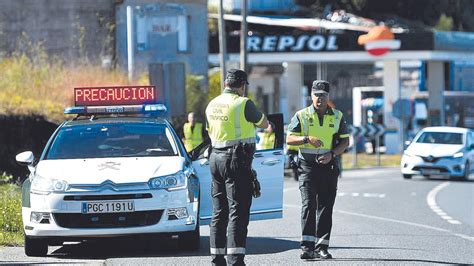 Los pontevedreses pierden 3 300 puntos del carné en un año un tercio