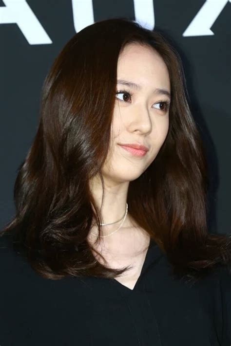 Simple Things 25 K Pop Idols With Medium Length Hairstyles