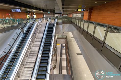 Stevens Mrt Station View From Tel Concourse To Upper Transfer